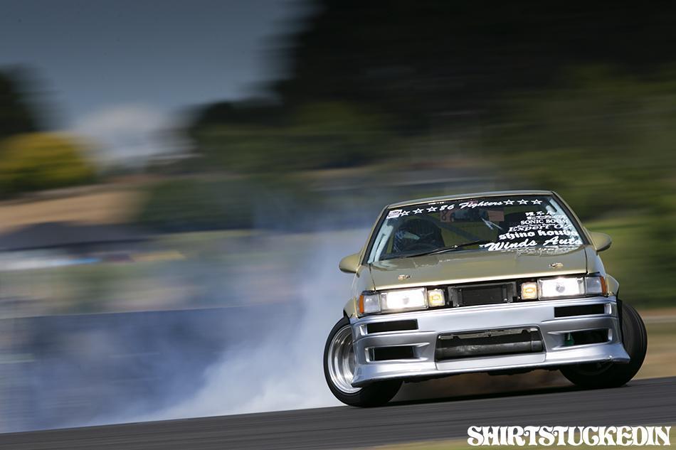 Liberty Walk 1/64 LB-Works Mazda RX3 Savanna – 86 Fighters